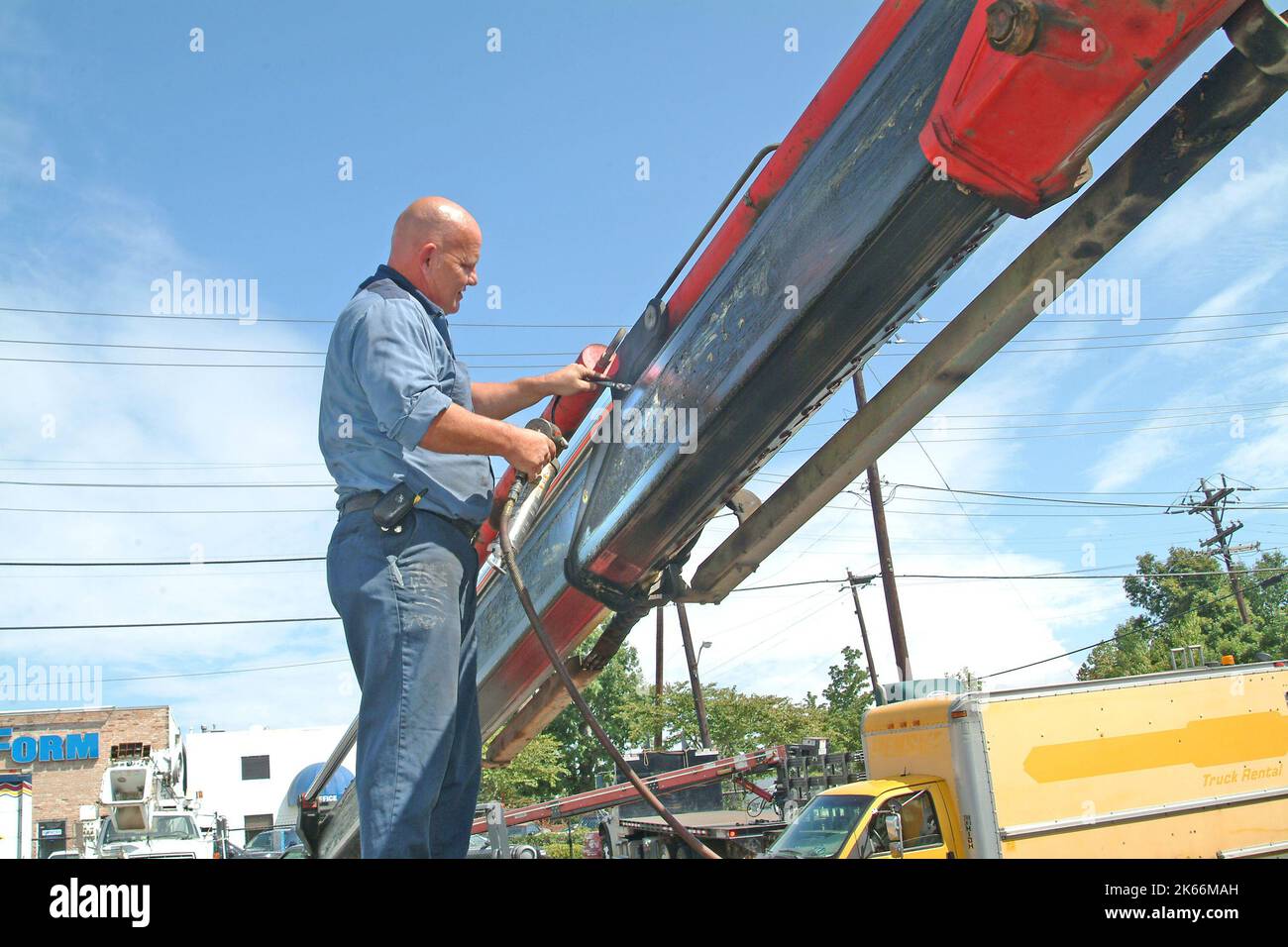 Heavy vehicle hi-res stock photography and images - Alamy