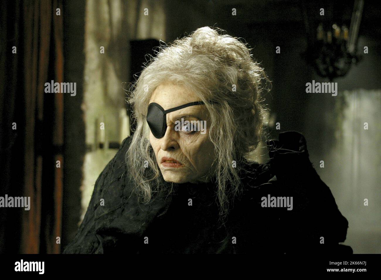 Helena carter big fish 2003 hi-res stock photography and images - Alamy