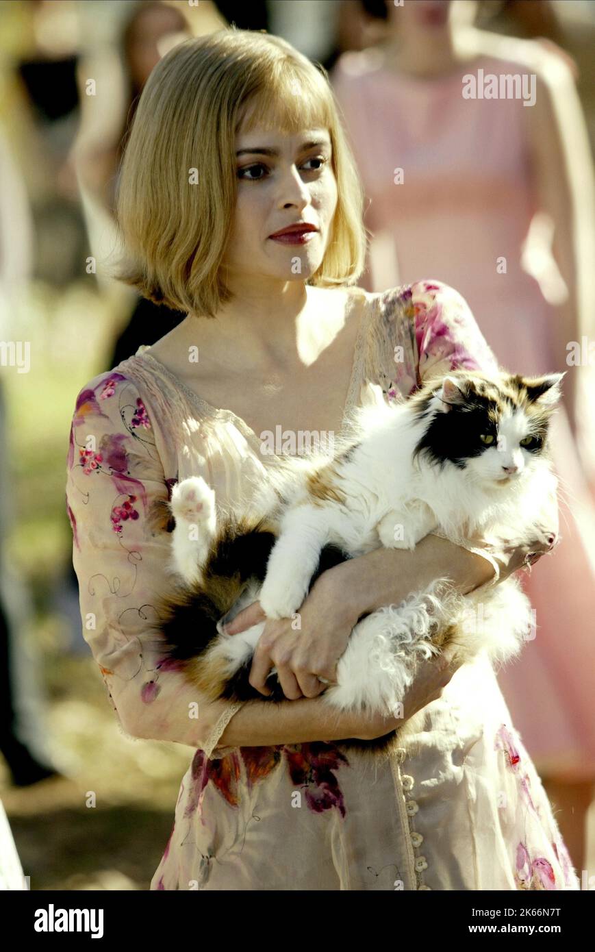 Helena carter big fish 2003 hi-res stock photography and images - Alamy