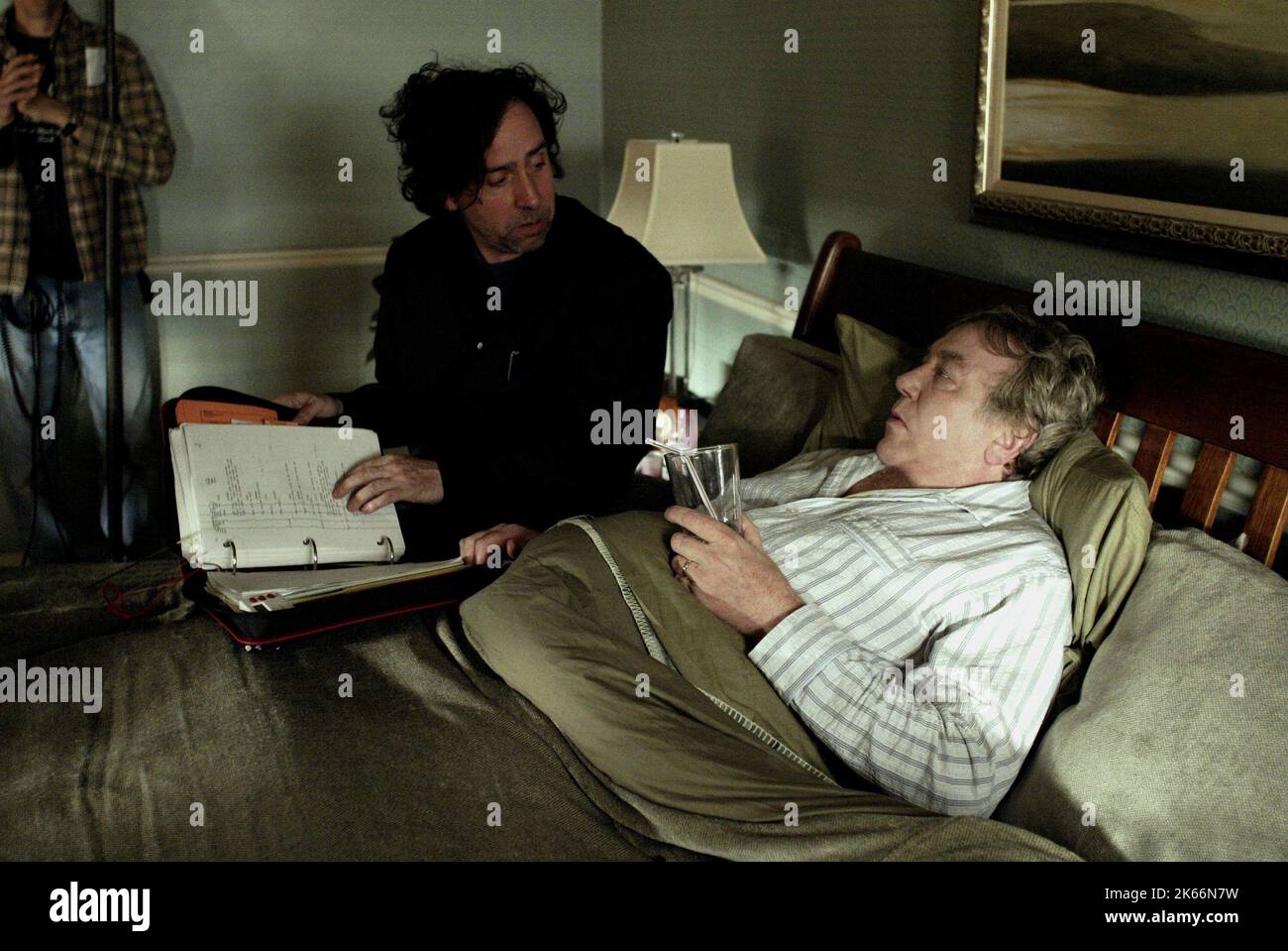 TIM BURTON, ALBERT FINNEY, BIG FISH, 2003 Stock Photo - Alamy