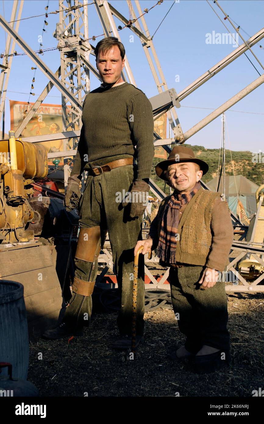 MICHAEL J. ANDERSON, TIM DEKAY, CARNIVALE, 2003 Stock Photo - Alamy