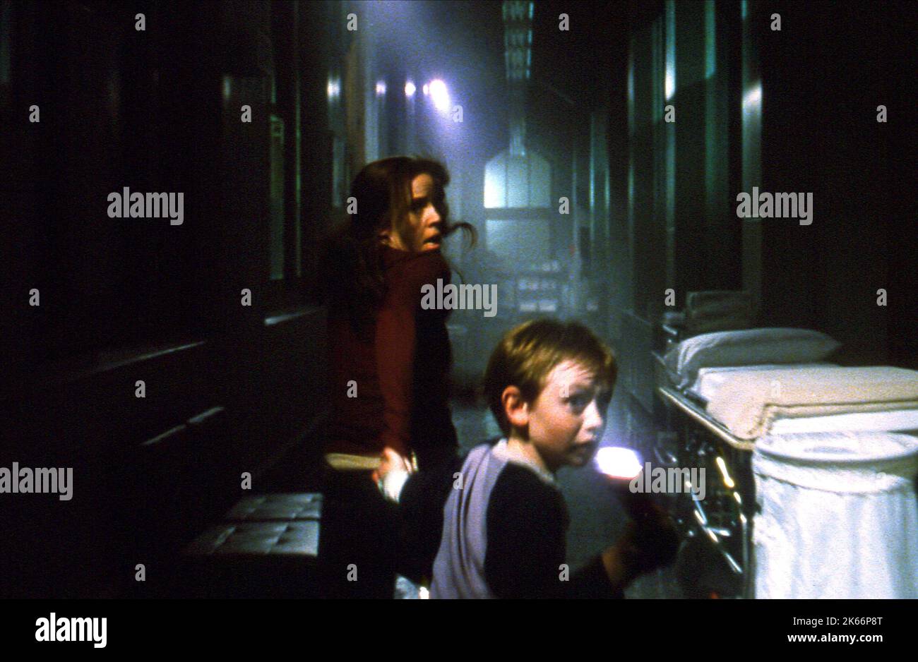 EMMA CAULFIELD, LEE CORMIE, DARKNESS FALLS, 2003 Stock Photo - Alamy