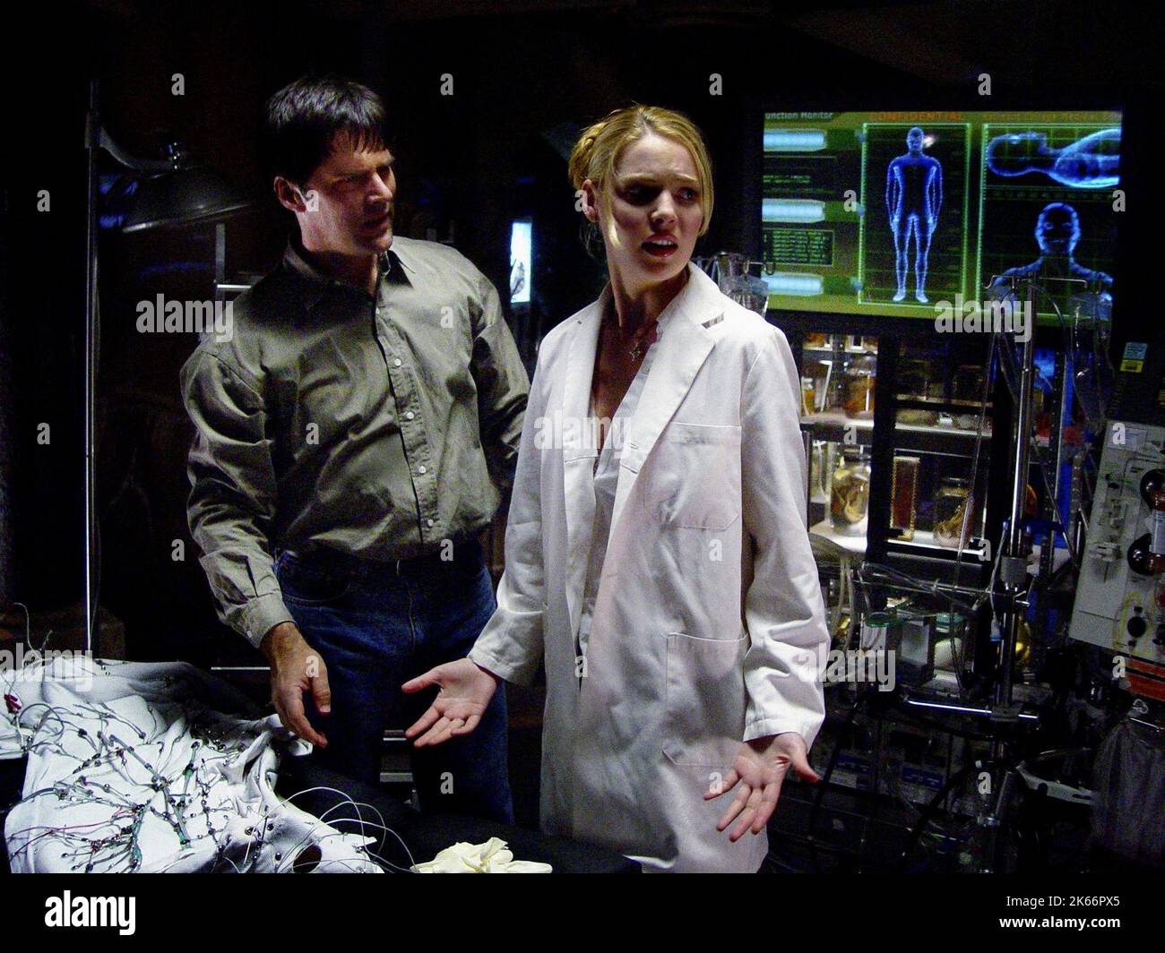 GIBSON,HEIGL, EVIL NEVER DIES, 2003 Stock Photo - Alamy