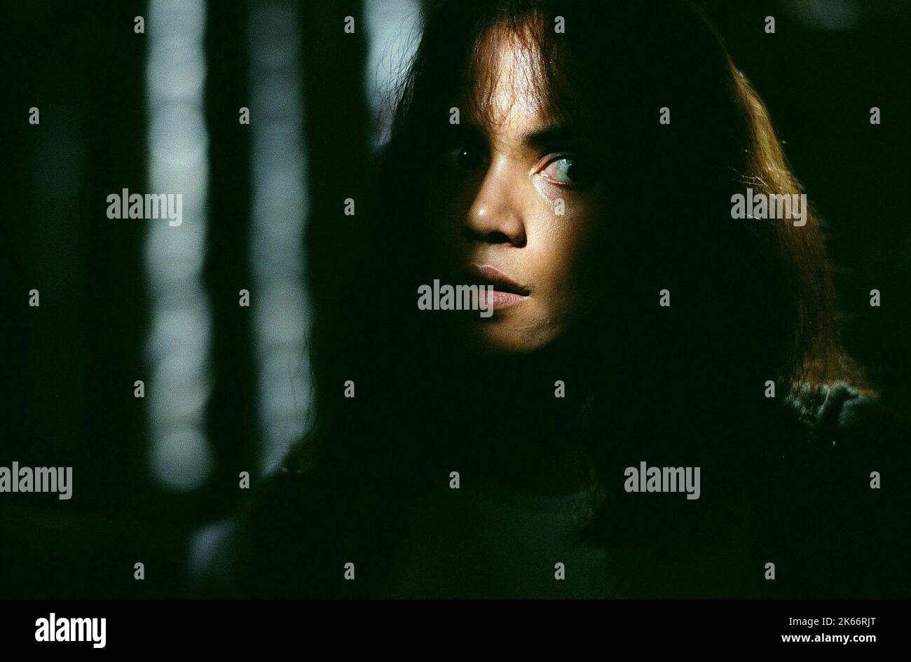 HALLE BERRY, GOTHIKA, 2003 Stock Photo - Alamy