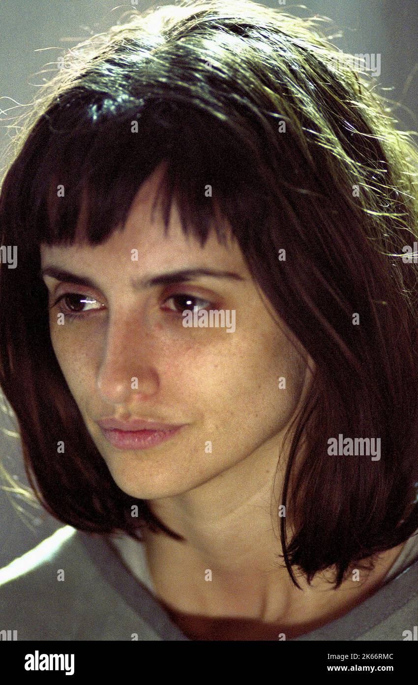 Gothika Cast GOTHIKA (2003) Reviews And Overview MOVIES And MANIA