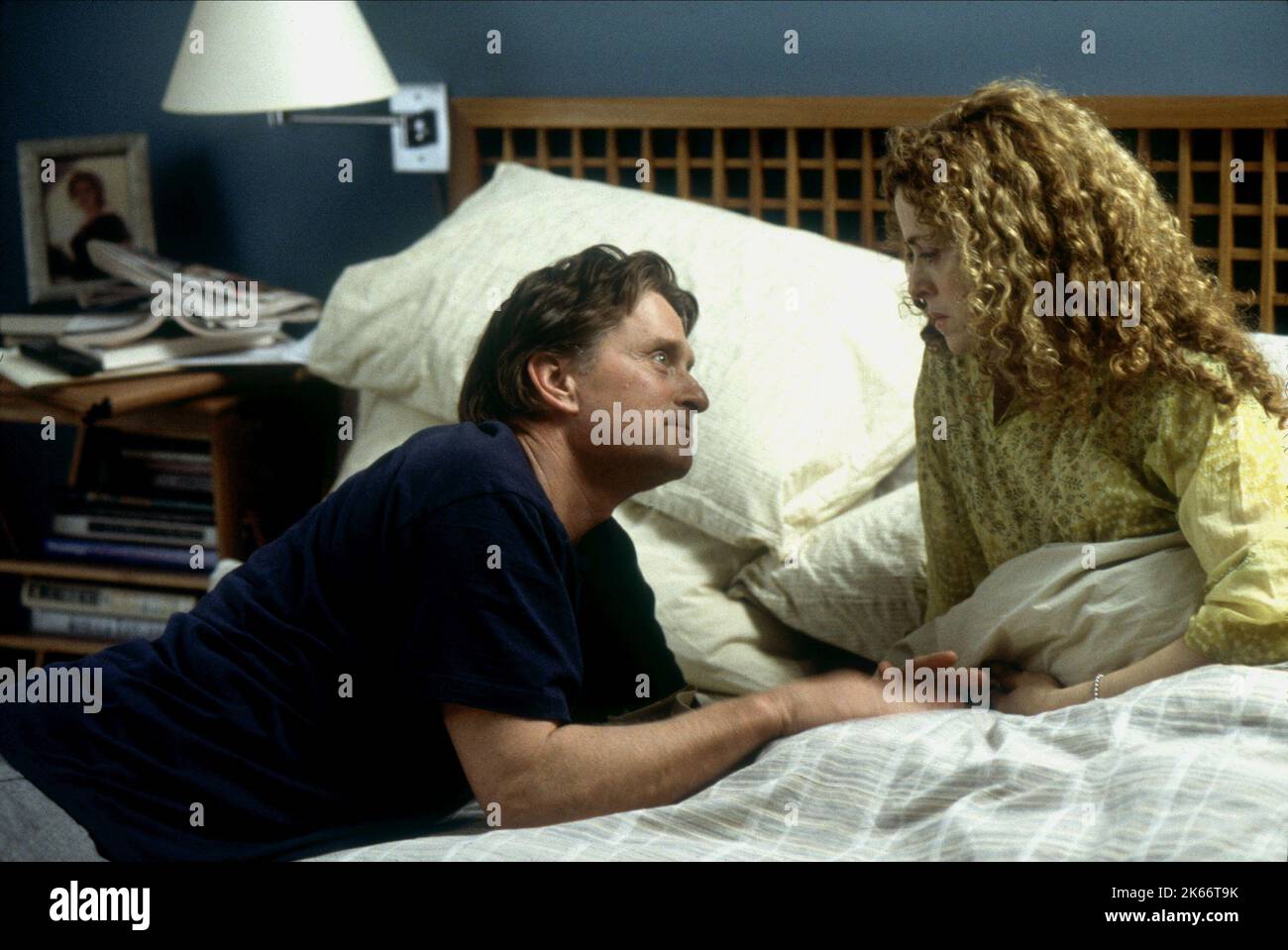 MICHAEL DOUGLAS, BERNADETTE PETERS, IT RUNS IN THE FAMILY, 2003 Stock ...