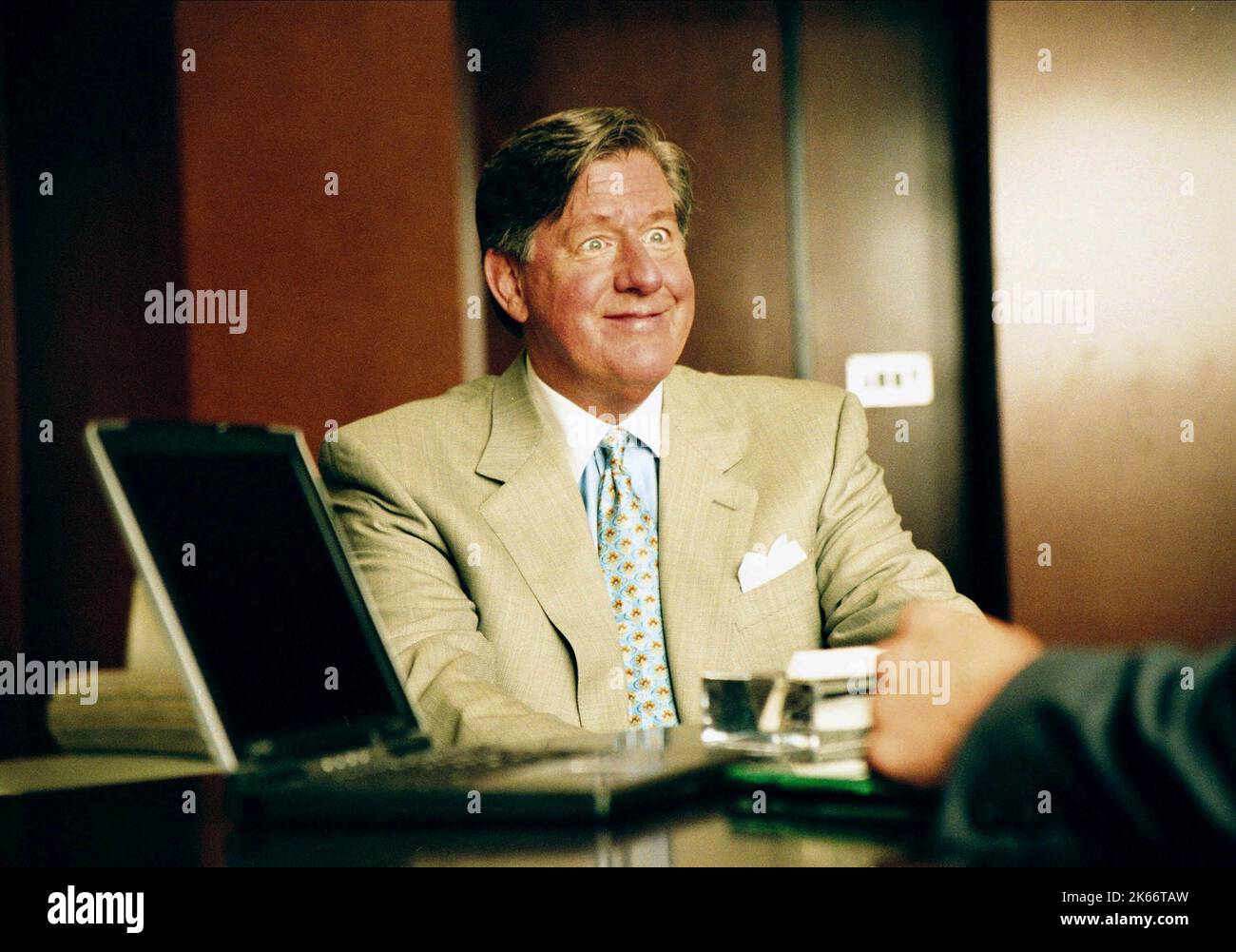 EDWARD HERRMANN, INTOLERABLE CRUELTY, 2003 Stock Photo - Alamy
