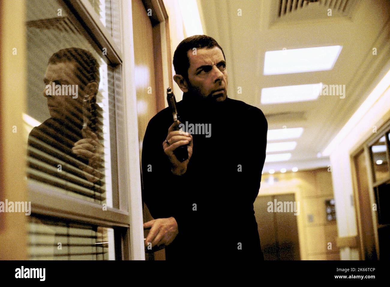 ROWAN ATKINSON, JOHNNY ENGLISH, 2003 Stock Photo - Alamy