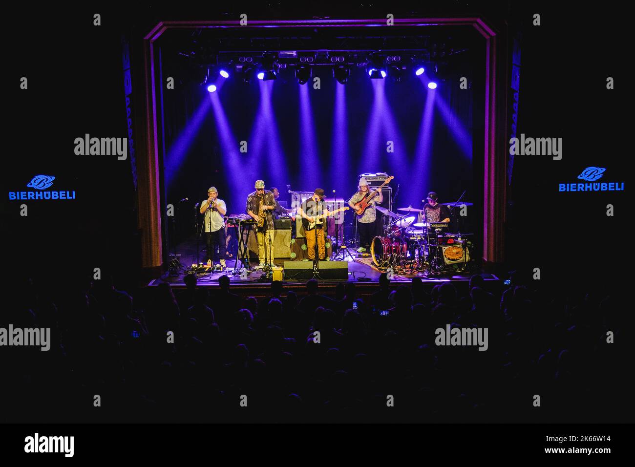 Jazz lettuce hi-res stock photography and images - Alamy