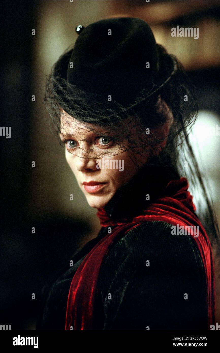 PETA WILSON, THE LEAGUE OF EXTRAORDINARY GENTLEMEN, 2003 Stock Photo ...