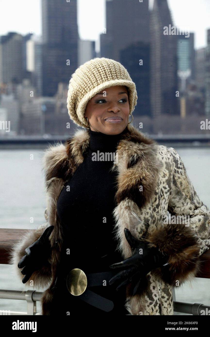 N'bushe hi-res stock photography and images - Alamy