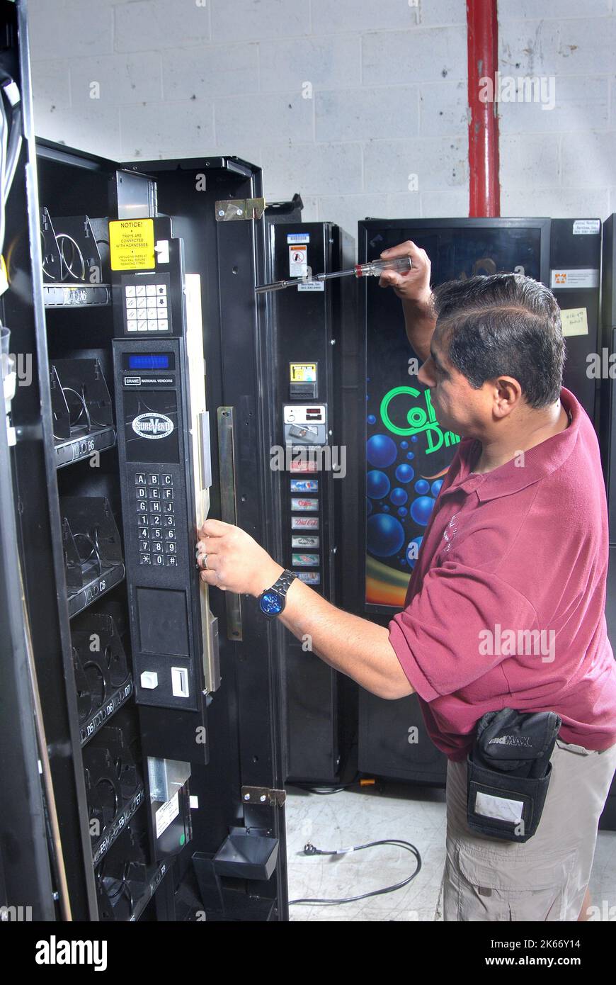 Vending repair hi-res stock photography and images - Alamy