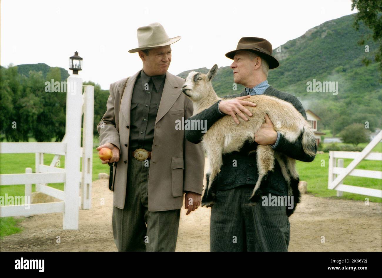 Jeff bridges seabiscuit 2003 hi-res stock photography and images - Alamy