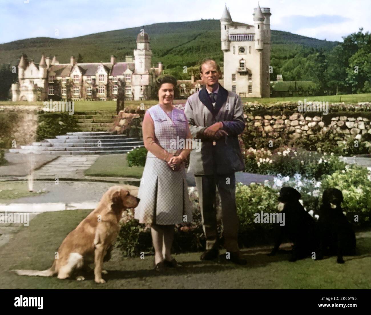 Prince philip queen elizabeth ii dog hi-res stock photography and ...