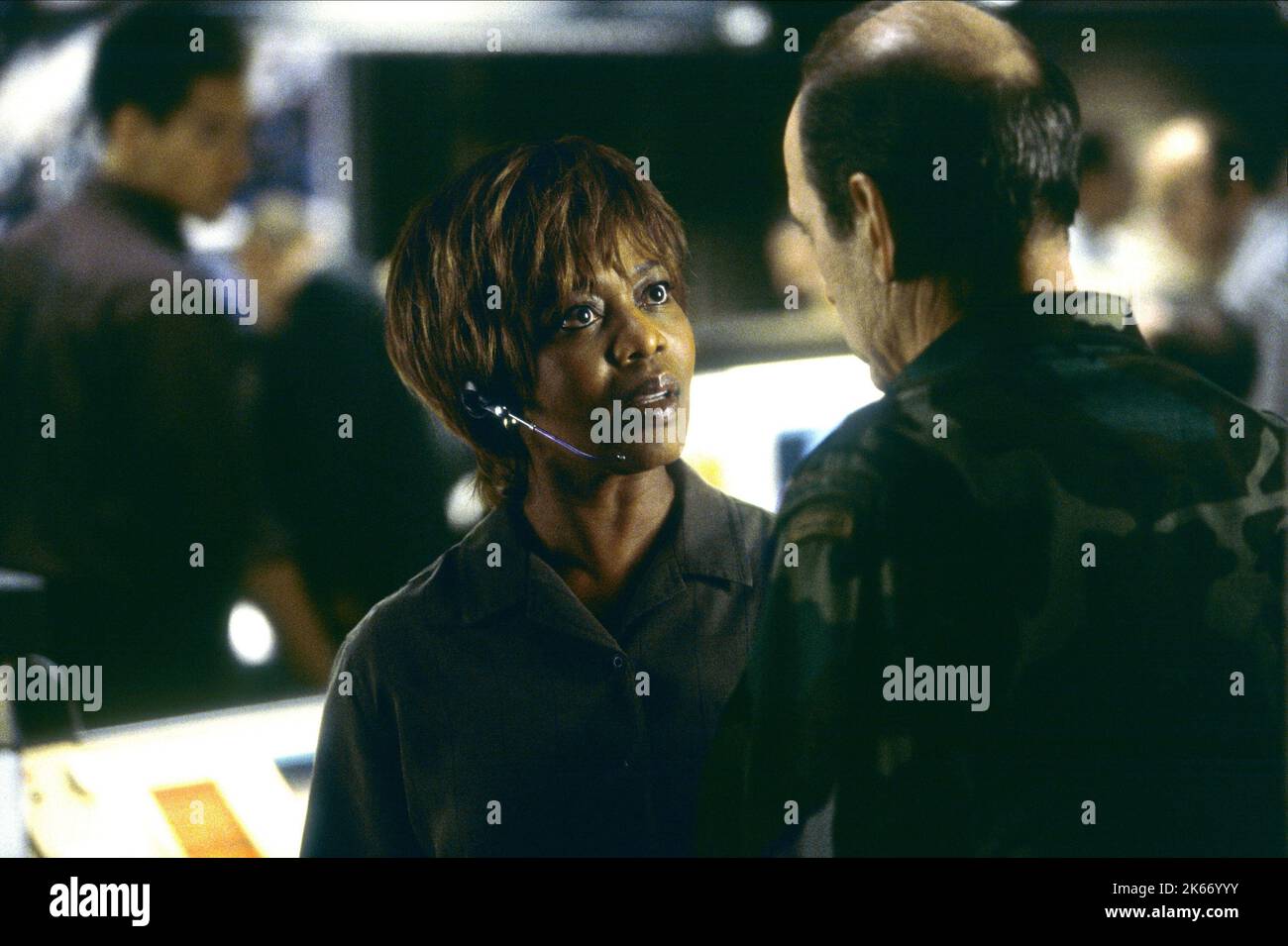 ALFRE WOODARD, RICHARD JENKINS, THE CORE, 2003 Stock Photo - Alamy