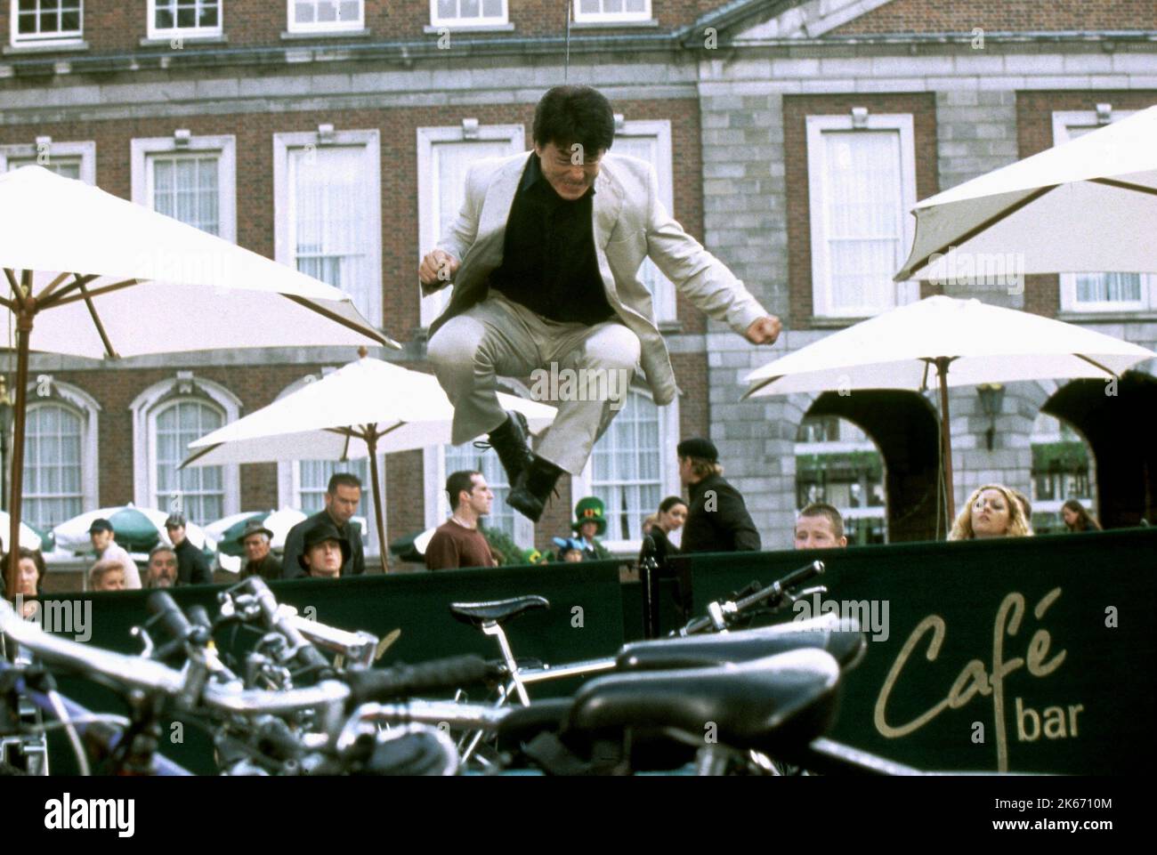 JACKIE CHAN, THE MEDALLION, 2003 Stock Photo - Alamy