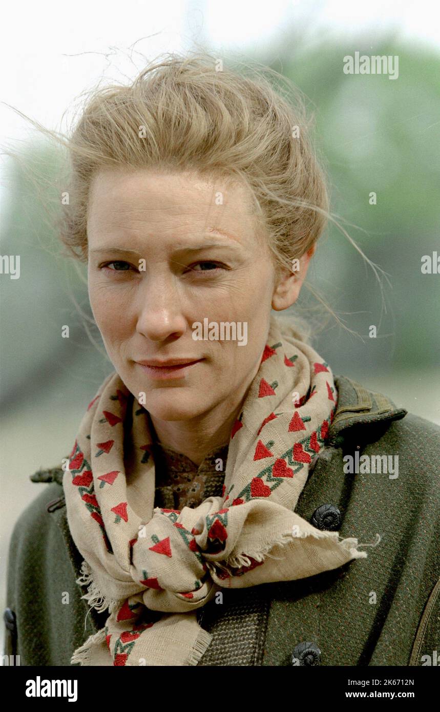 Cate Blanchett The Missing 2003 Stock Photo Alamy