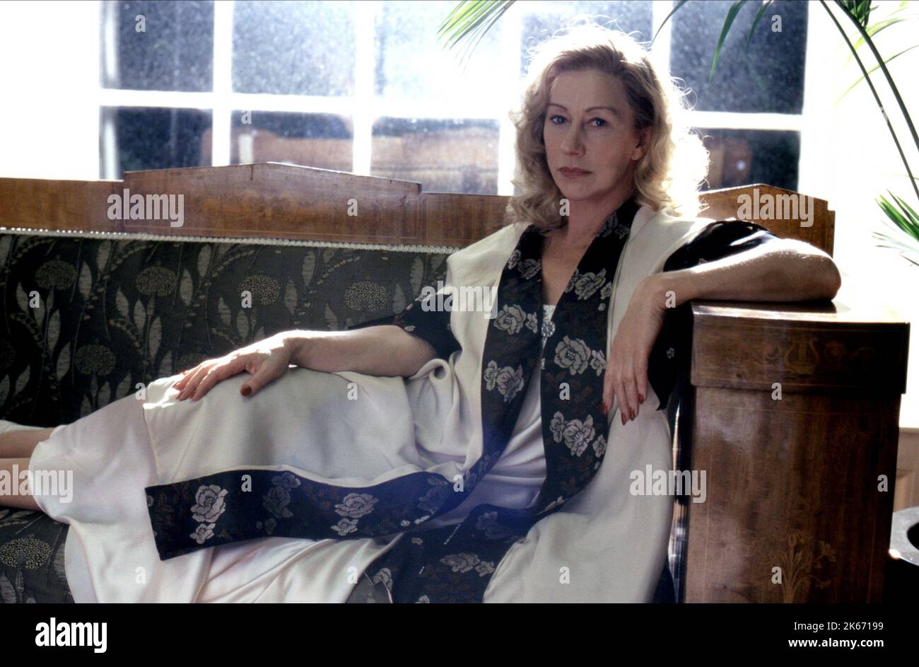 HELEN MIRREN, THE ROMAN SPRING OF MRS. STONE, 2003 Stock Photo - Alamy
