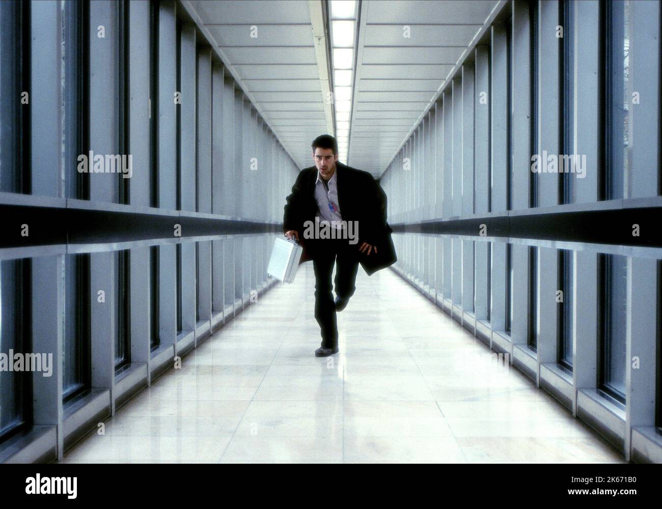 COLIN FARRELL, THE RECRUIT, 2003 Stock Photo - Alamy