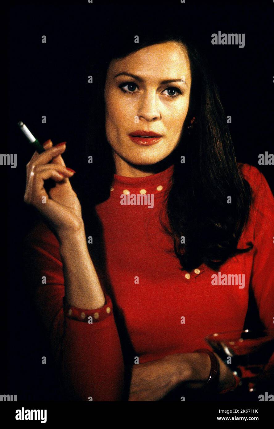 Robin Wright Smoking Disheveled Sean Penn Puffs On Cigarette At Swanky