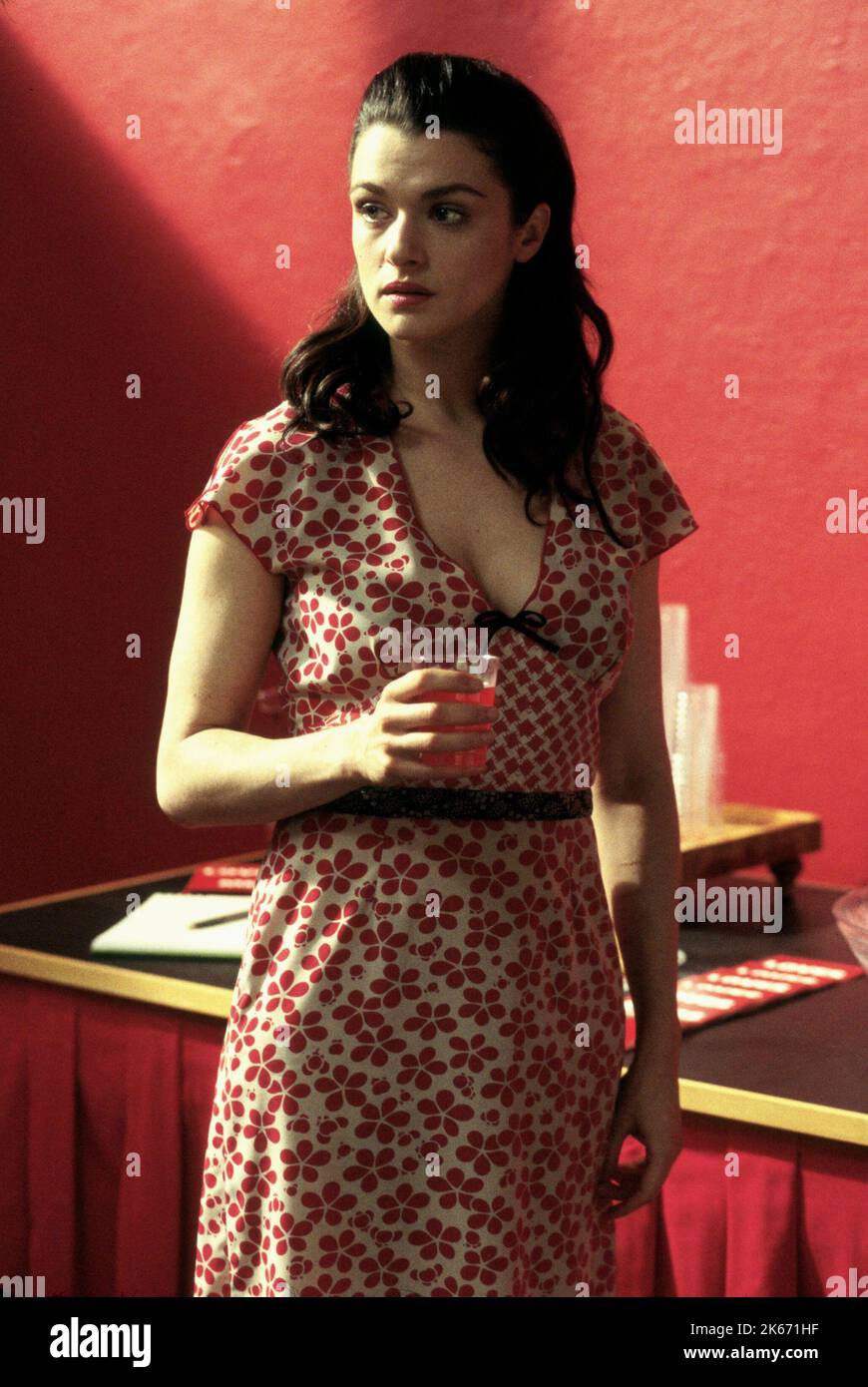 RACHEL WEISZ, THE SHAPE OF THINGS, 2003 Stock Photo - Alamy