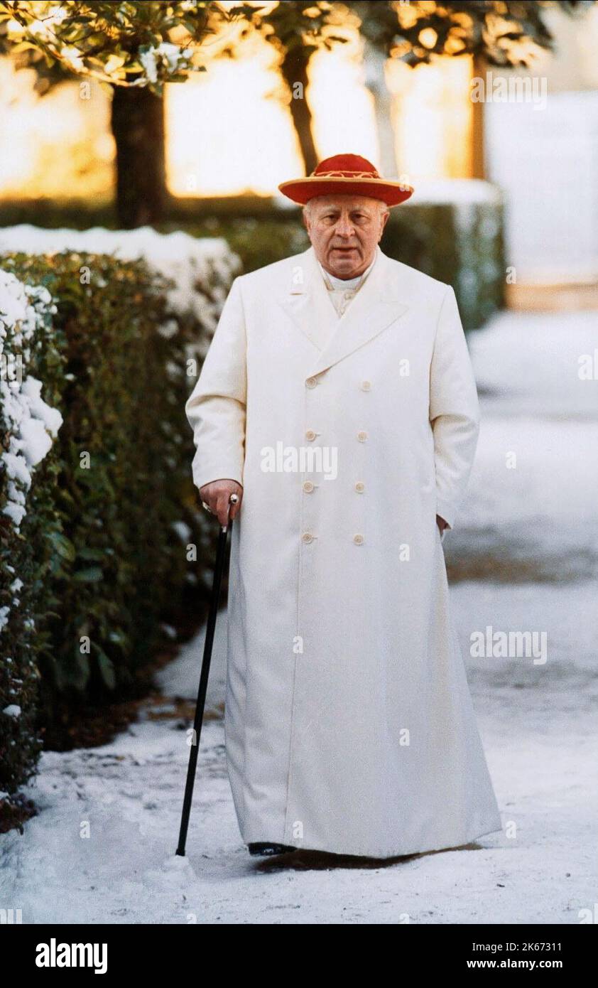 BOB HOSKINS, THE GOOD POPE: POPE JOHN XXIII, 2003 Stock Photo - Alamy