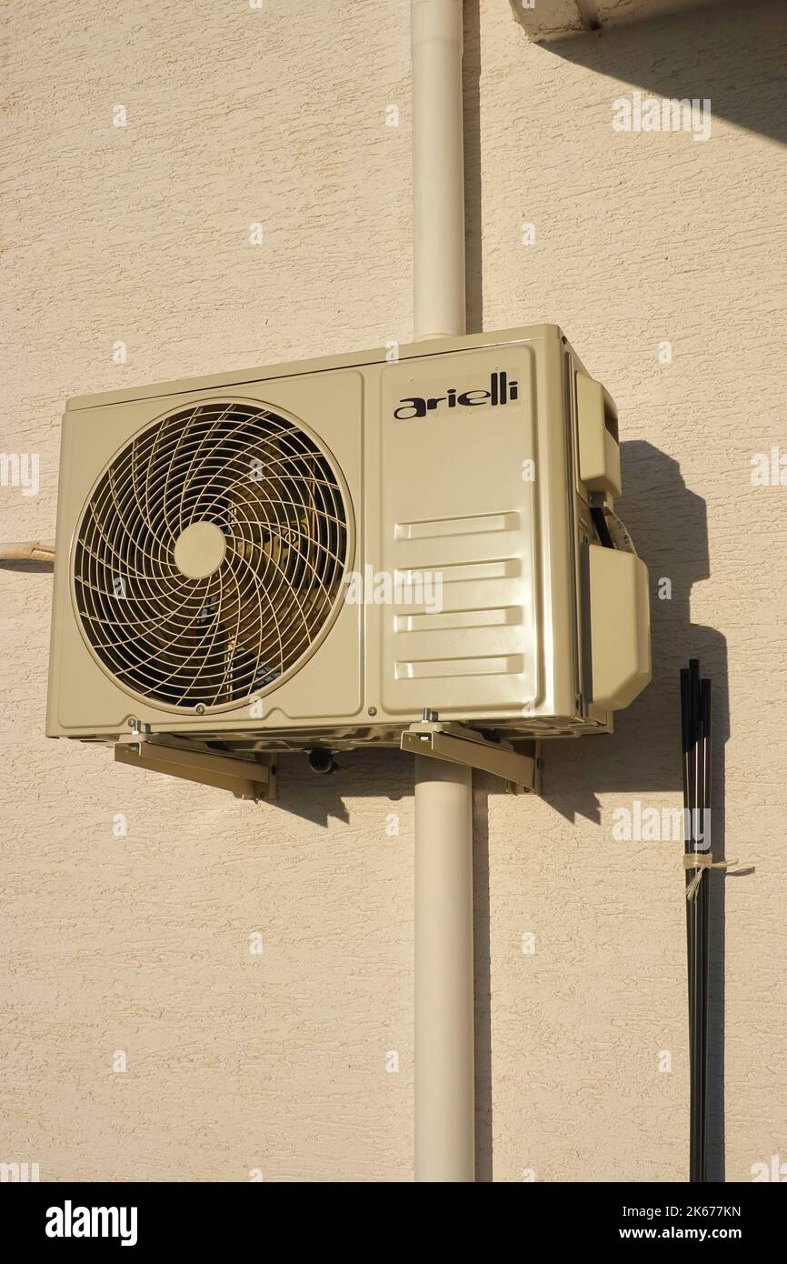 Air conditioning unit europe hi-res stock photography and images - Alamy