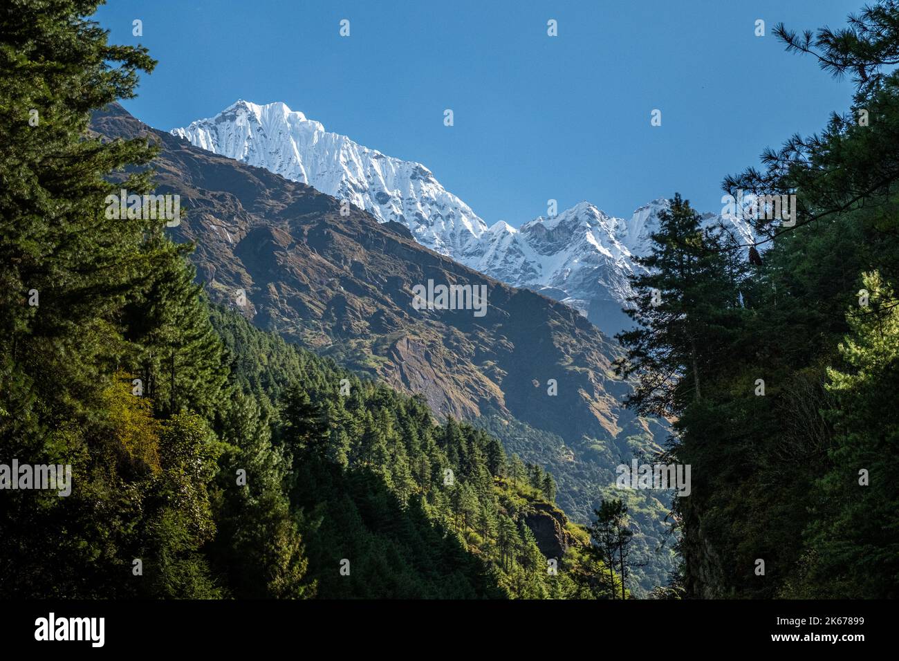 Everestway hi-res stock photography and images - Alamy