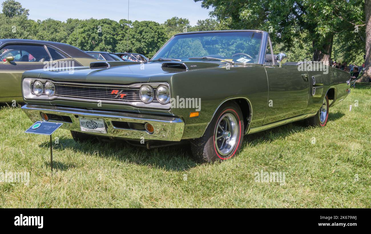 Green 1969 dodge coronet r t hi-res stock photography and images - Alamy
