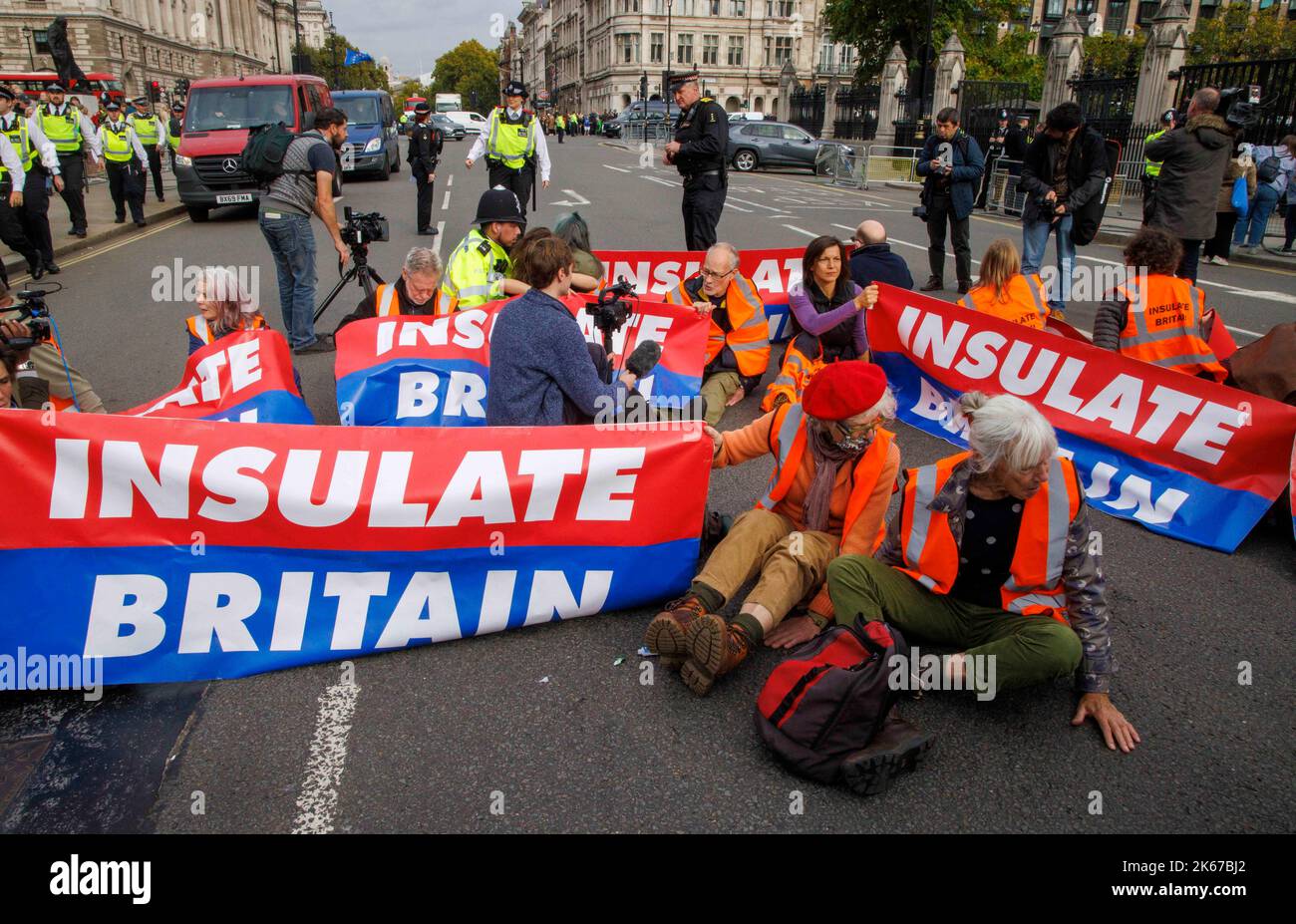 Truss insulate britain hi-res stock photography and images - Alamy