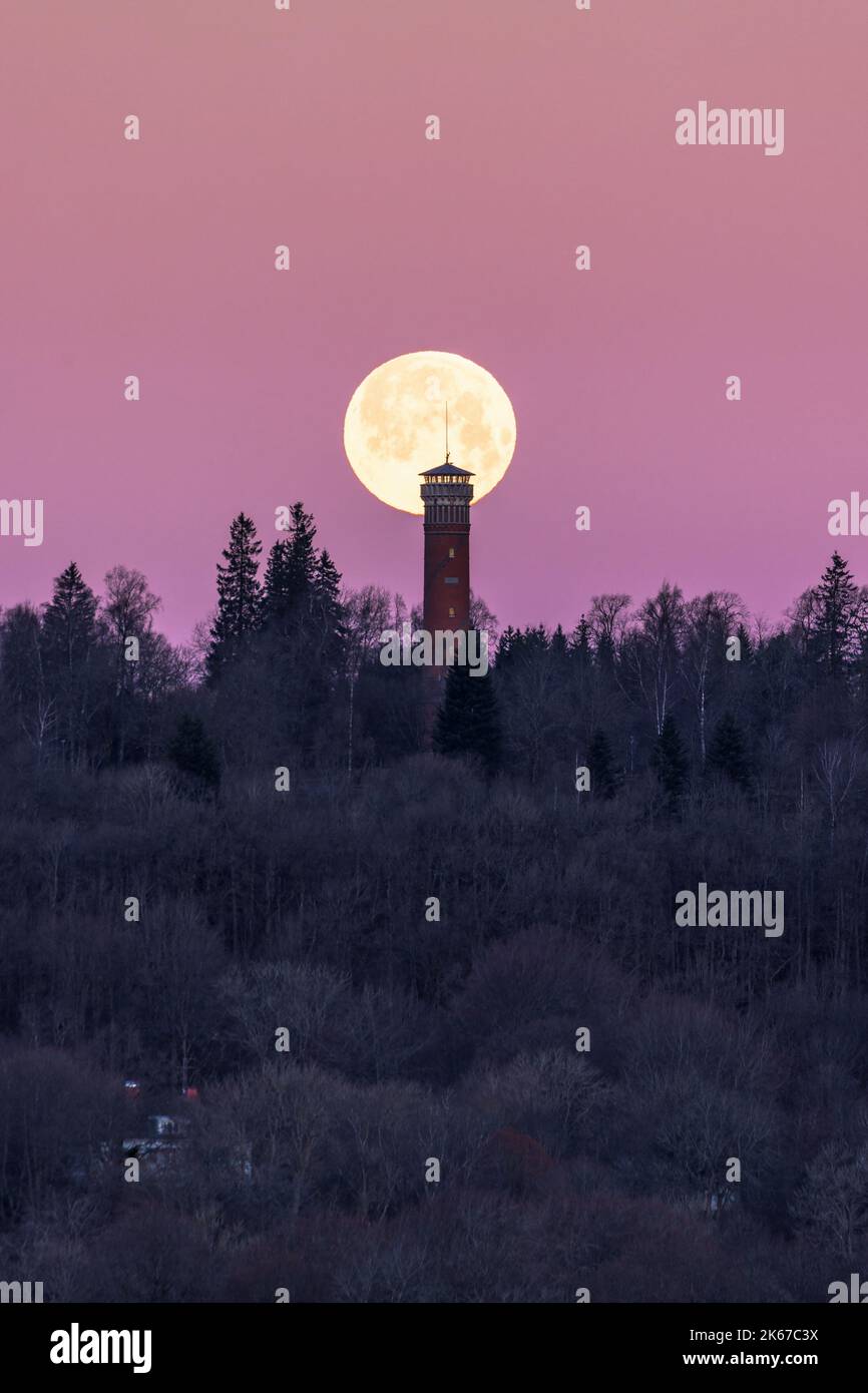 Supermoon at dawn hi-res stock photography and images - Alamy