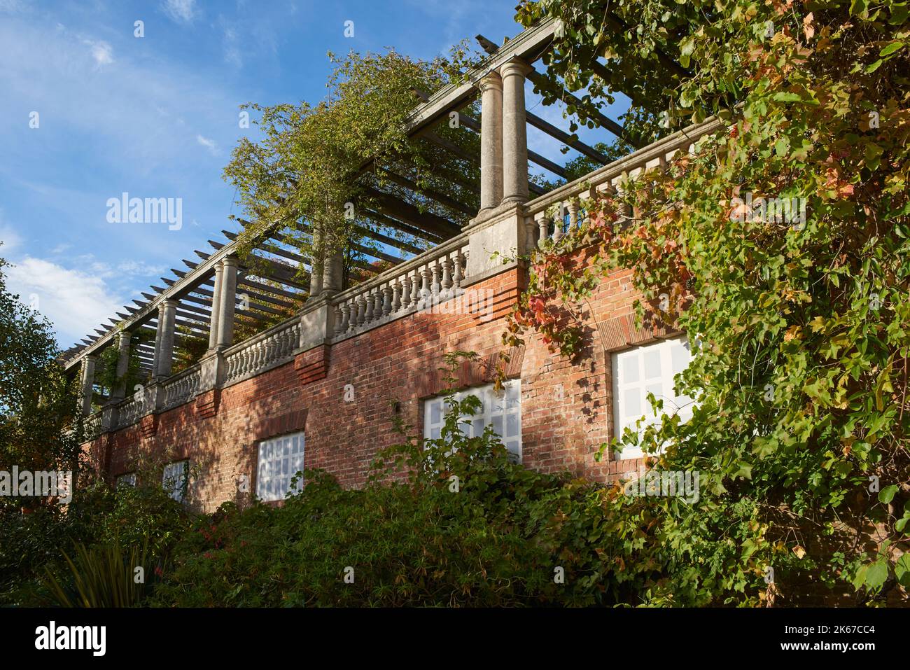 Arbour uk hi-res stock photography and images - Alamy