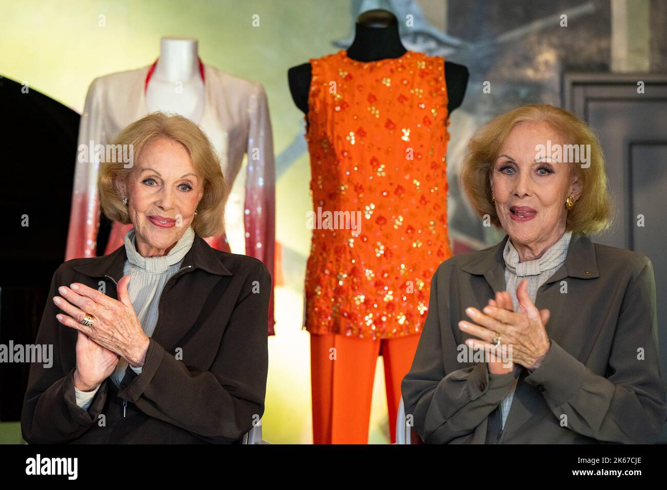 Munich, Germany. 12th Oct, 2022. The Kessler twins, Alice (r.) and ...