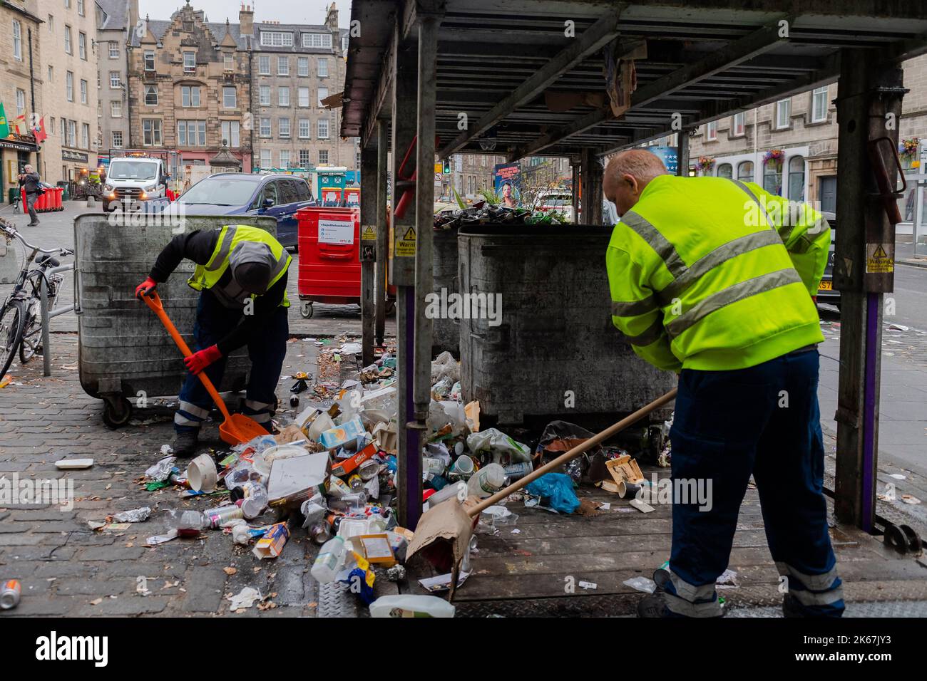 Refuse workers start to clean Edinburgh's Grassmarket after being on ...