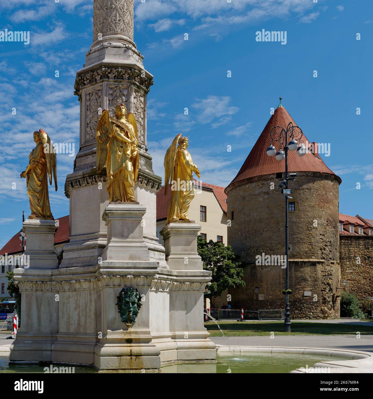 The Mary column with golden angels in front of the Cathedral and ...