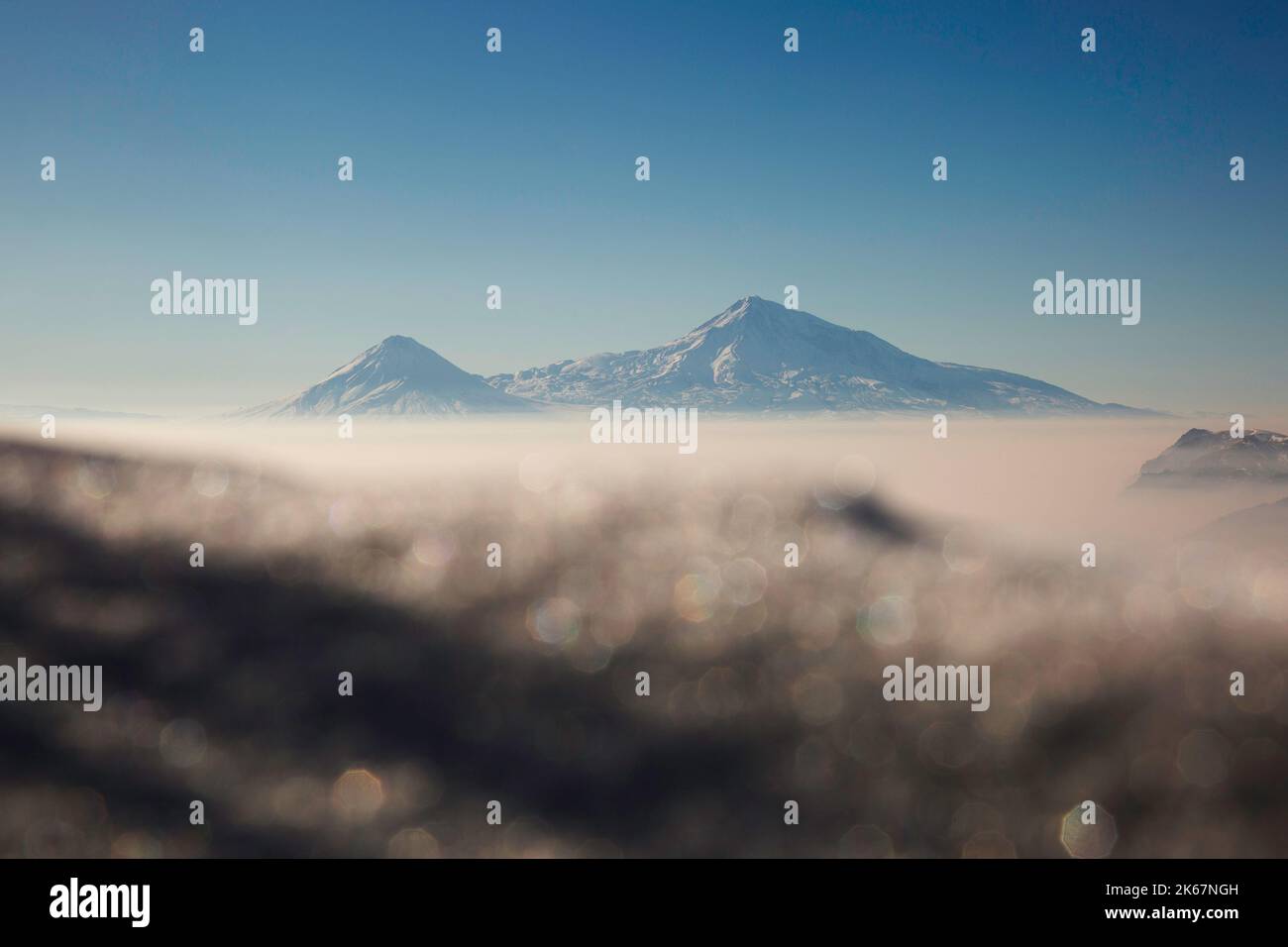 The two peaks hi-res stock photography and images - Alamy