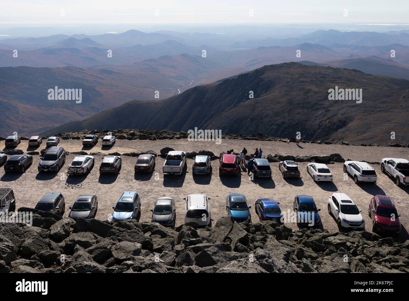 Parking lot at the summit of Mount Washington, White Mountain National ...