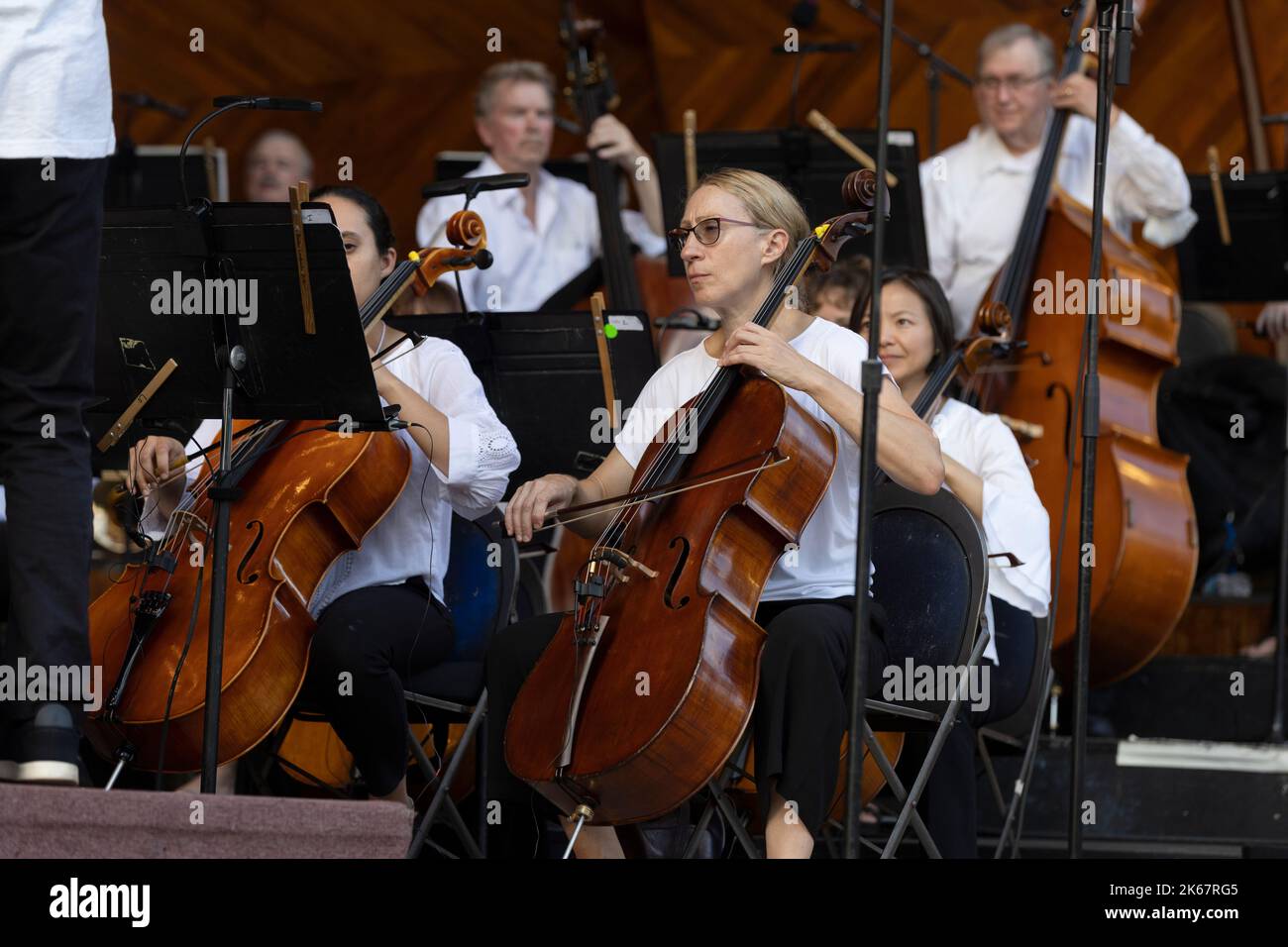 Boston Landmarks Orchestra summer outdoor concert at the Hatch Shell on ...