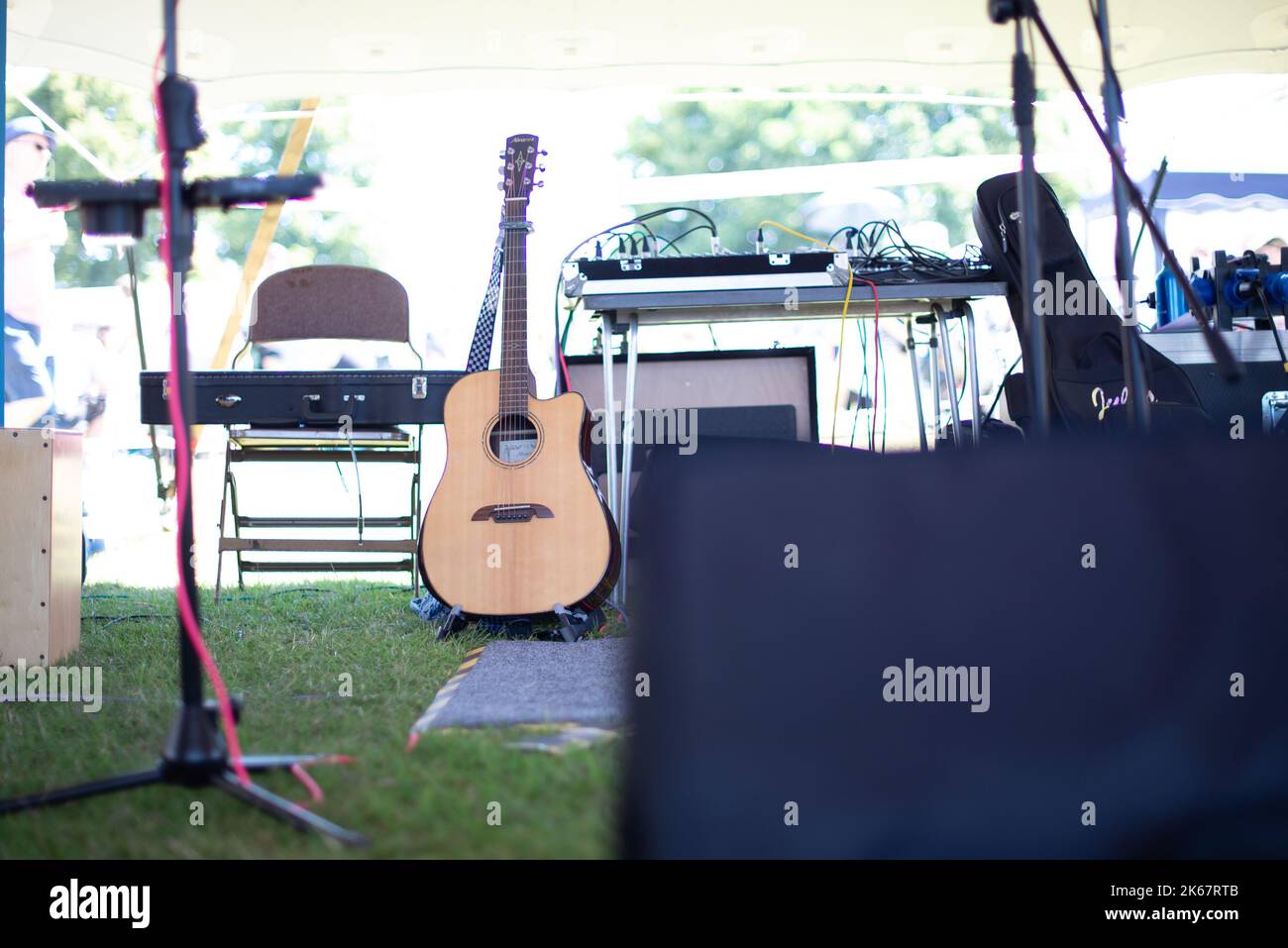 Open mic hi-res stock photography and images - Alamy