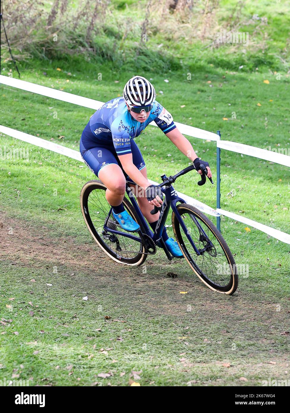 09.10.2022 Derby, England. Cyclocross. Amy Perrryman (Montezuma's Race ...