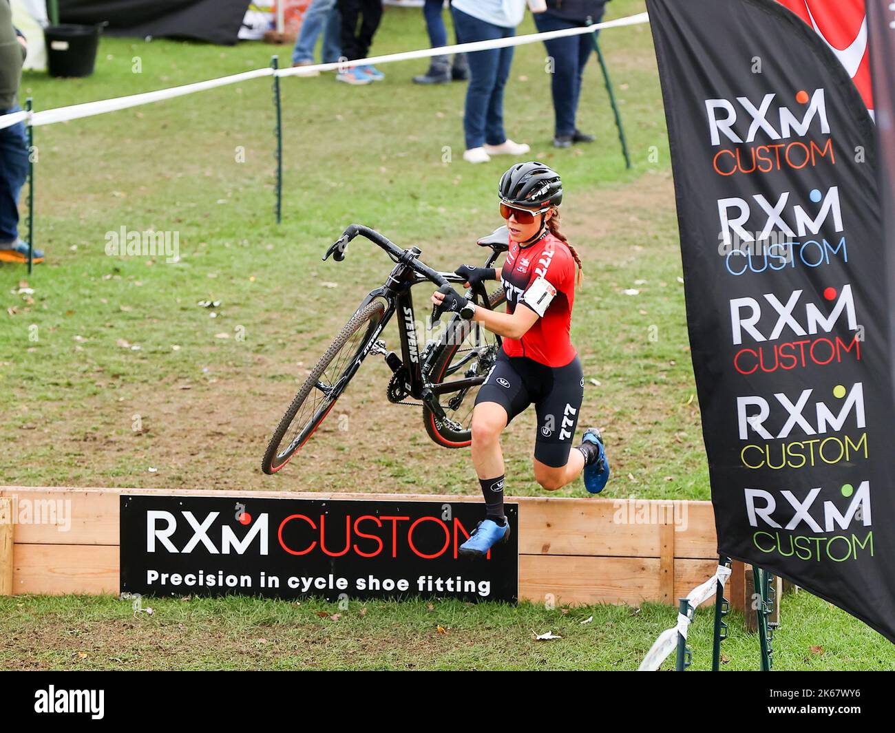 09.10.2022 Derby, England. Cyclocross. Anna Kay (777) on her way to ...