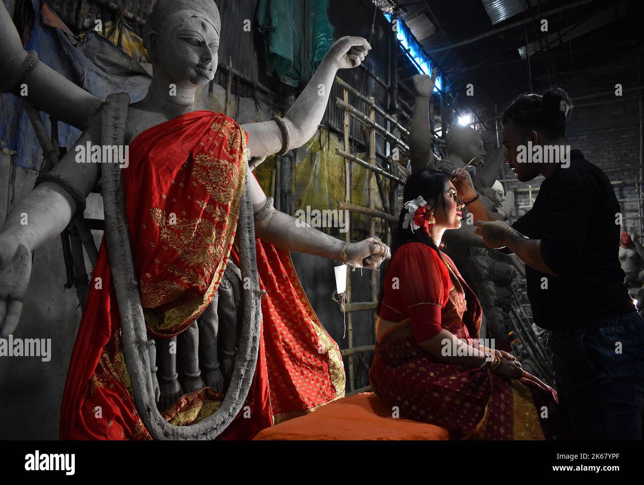 Popular Bangladeshi actress Apu Biswas celebrates her birthday in ...