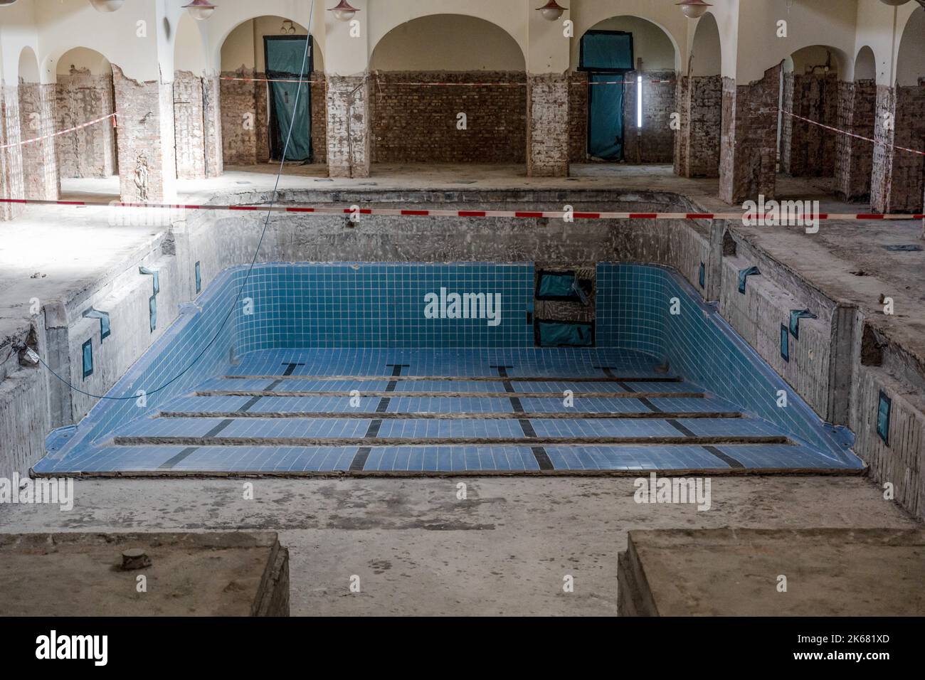 12 October 2022, Bavaria, Nuremberg: Demolition work is taking place ...