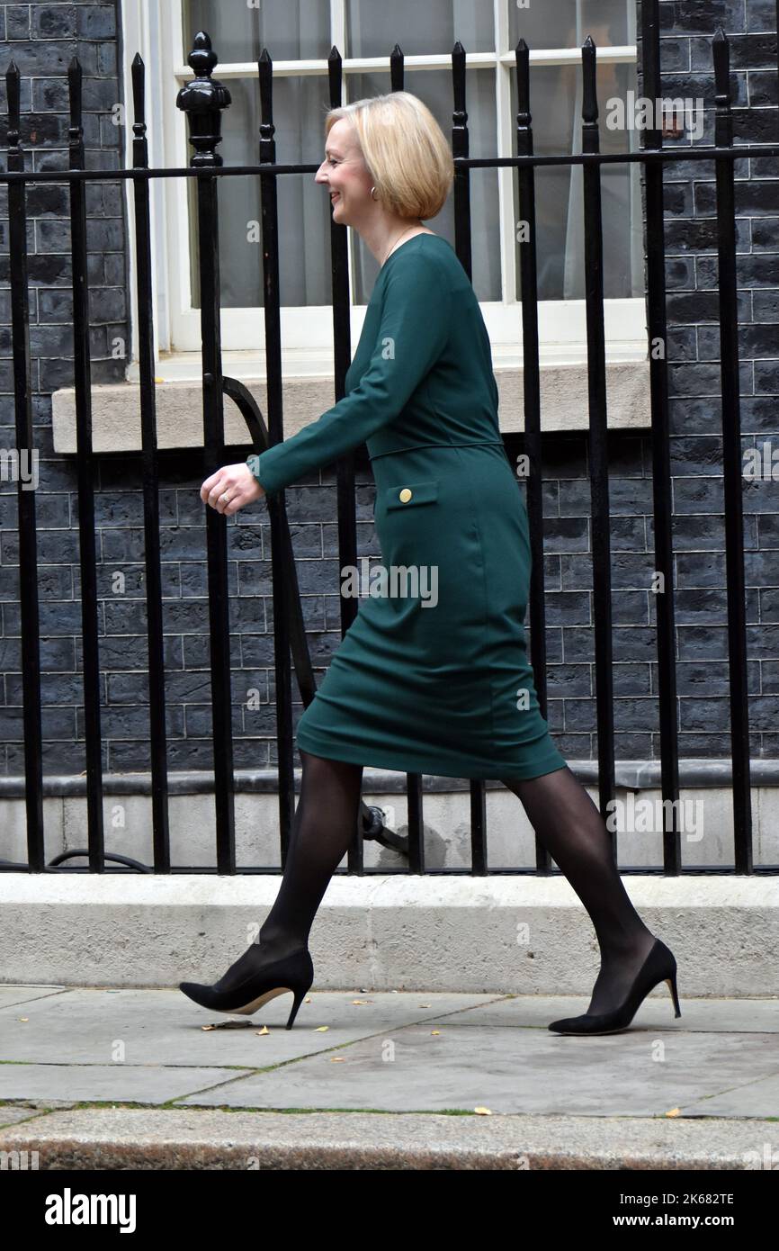 Prime minister's questions liz truss hi-res stock photography and ...