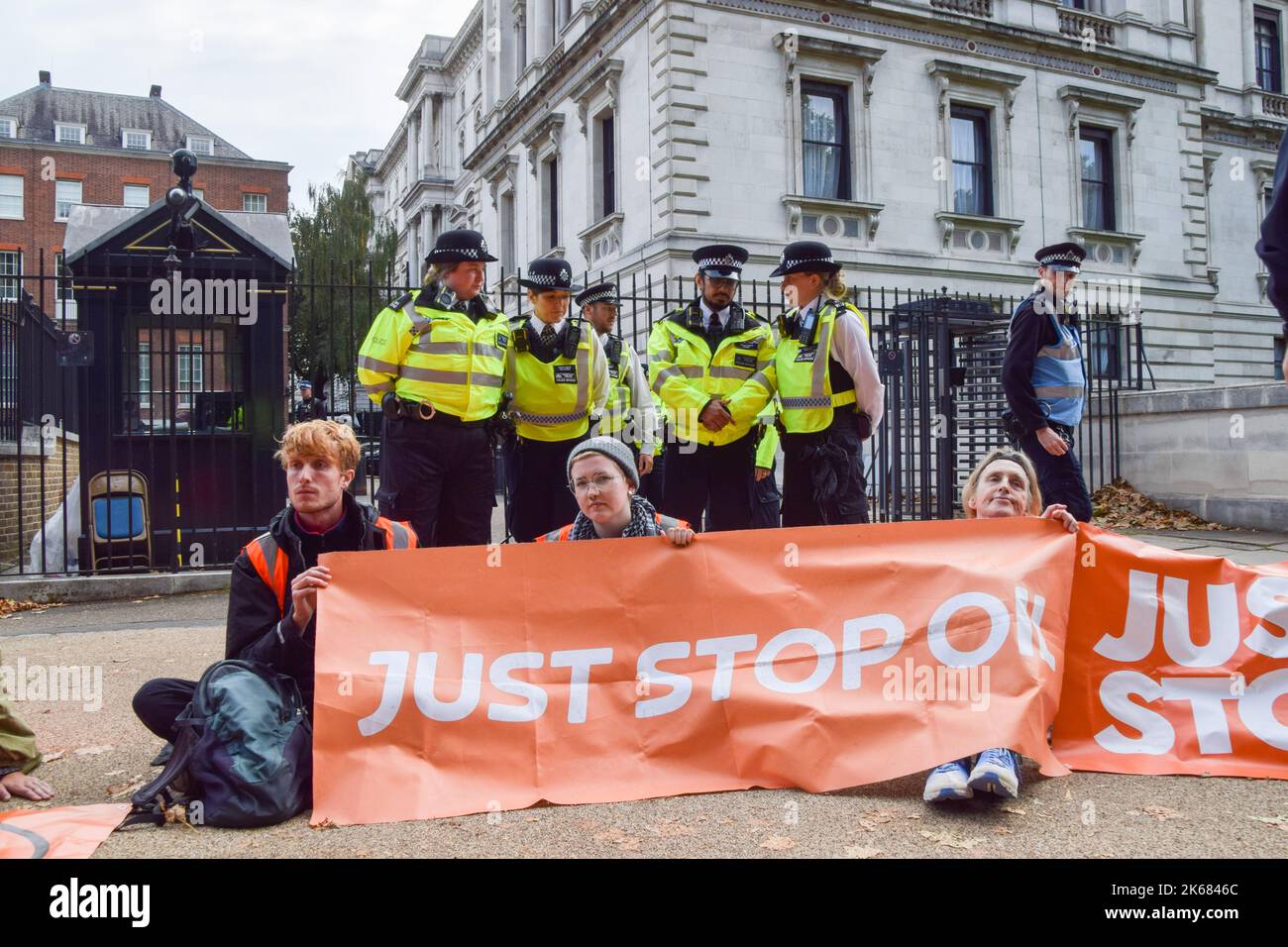 Downing street logo hi-res stock photography and images - Alamy