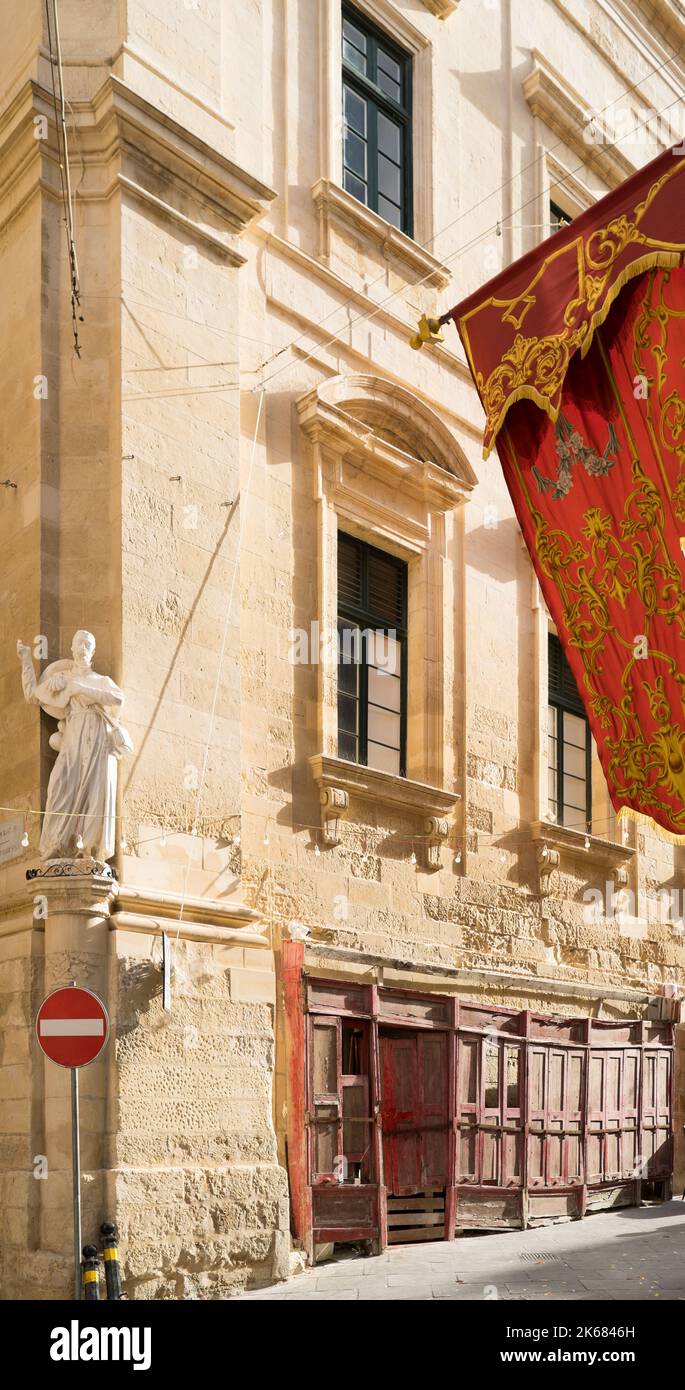 Traditional Maltese Architecture, Valletta Malta Stock Photo - Alamy