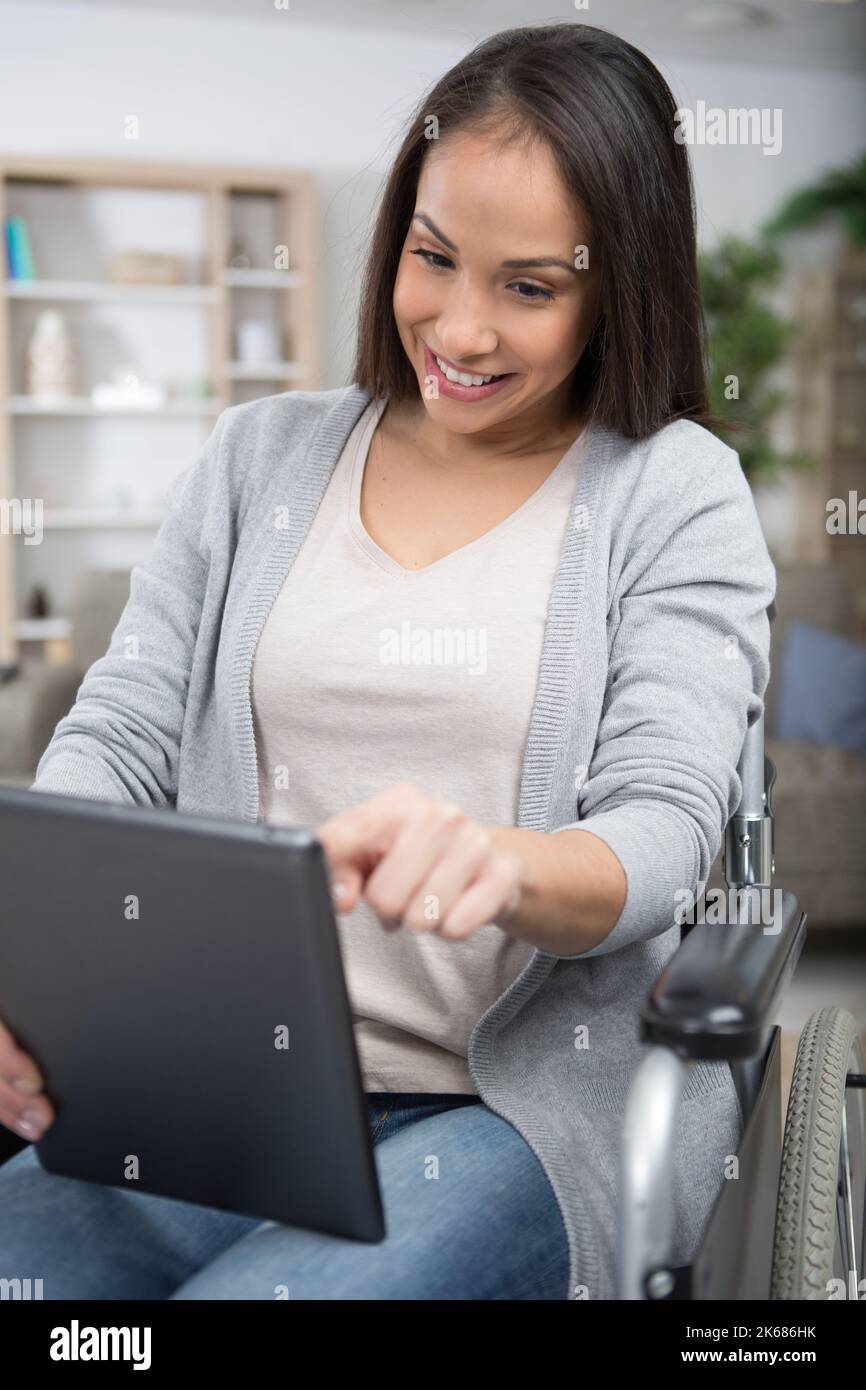 Friendly senior female manager hi-res stock photography and images - Alamy