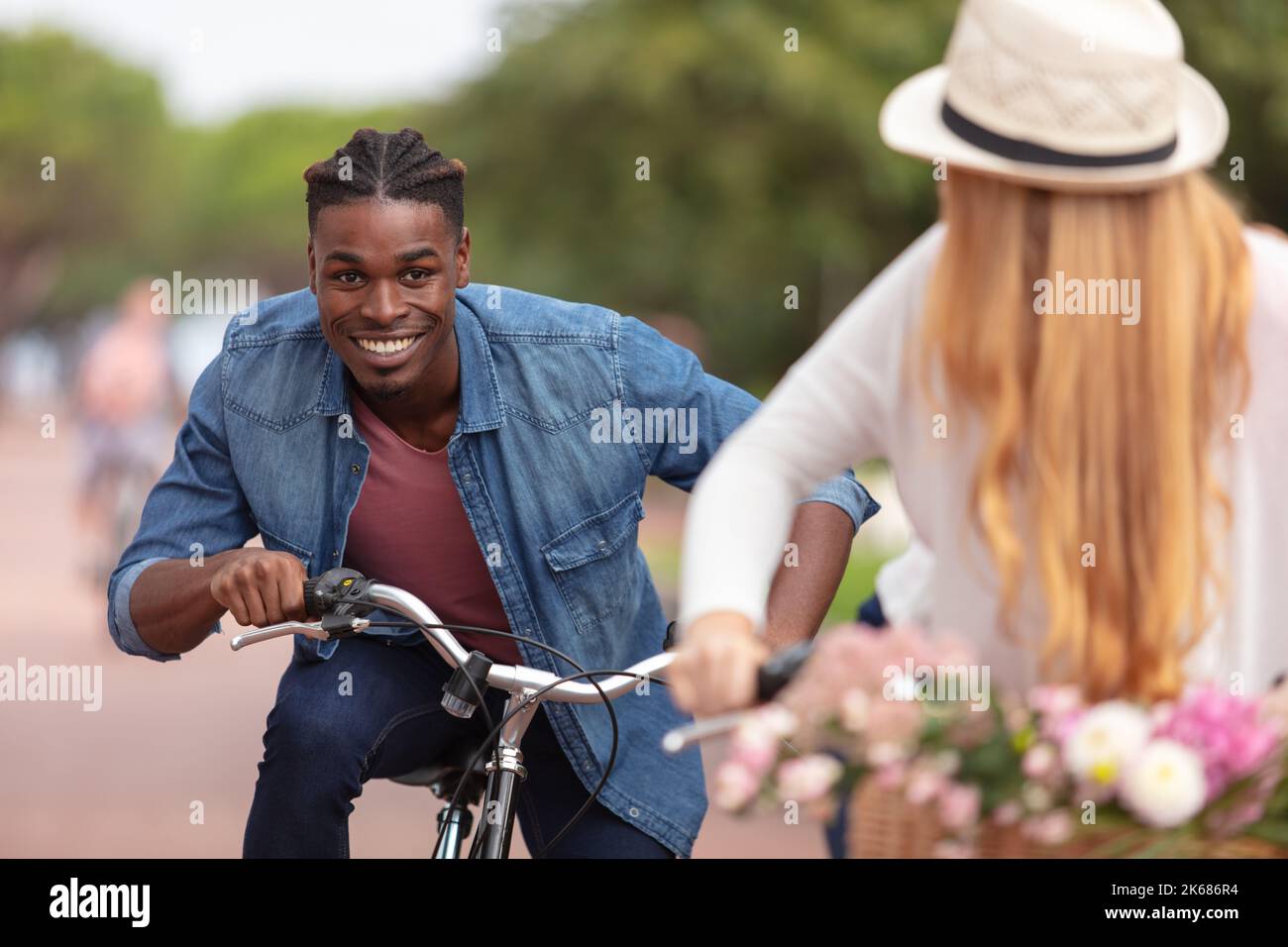 Chasing bike hi-res stock photography and images - Alamy