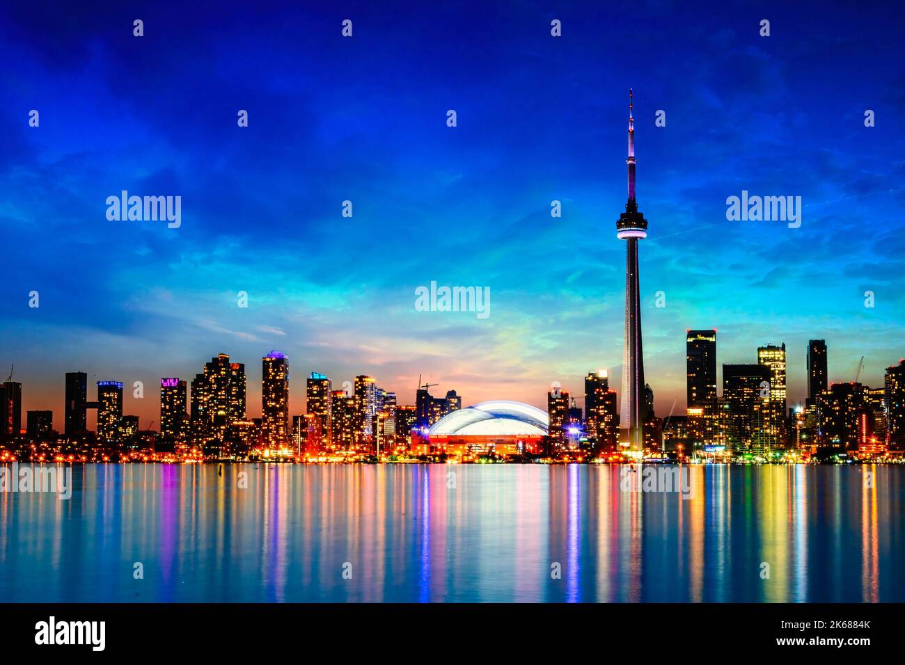Downtown toronto nighttime buildings hi-res stock photography and ...