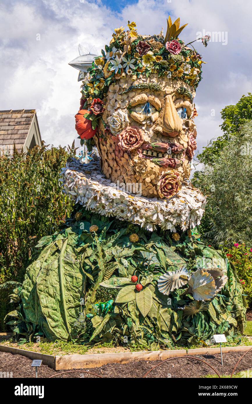 One of the sculptures (Spring) in the Four Seasons trail by Philip Haas ...